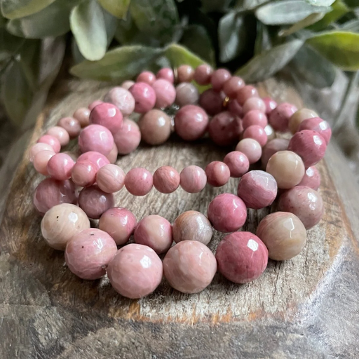 The Ultimate Crystal Guide to Rhodonite: Meaning, Healing Properties ...